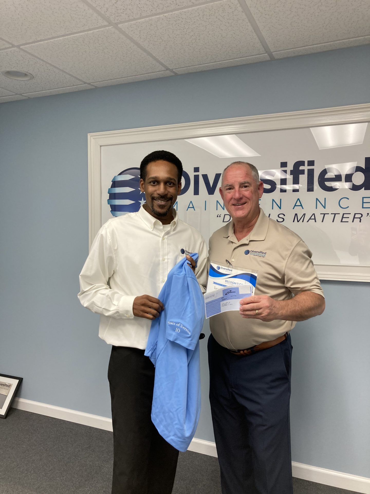 Israel Jones Earns 10 Year Service Award - Diversified Maintenance